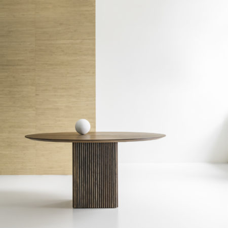 Ten Table Round spisebord fra dk3 - Verket Interiør